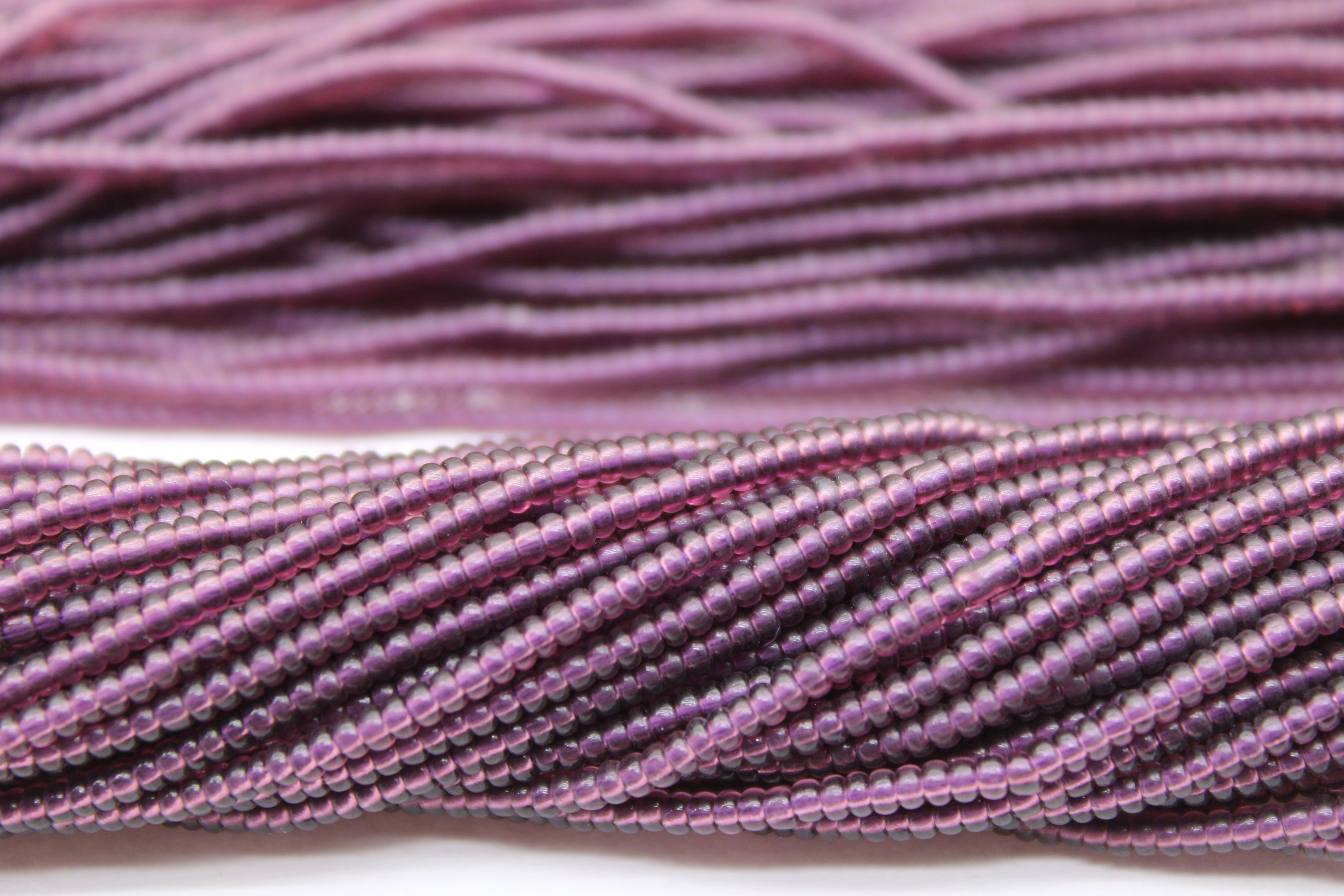 11/0 Preciosa Seed Beads, Light Amethyst Transparent, 1 Hank, Czech Se ...