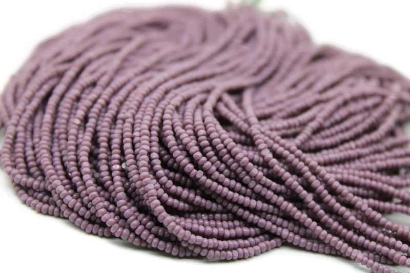 13/0 Charlotte True Cut Beads, Light Purple Opaque (2 Perfect Facets ...