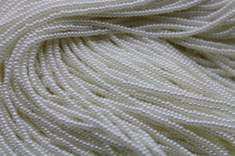 13/0 Preciosa Seed Beads, Light Pearl Luster, 1/3/5 Hanks, Czech Seed ...